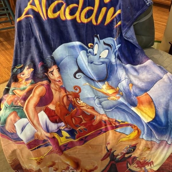 Disney | Bedding | Aladdin Themed Blanket | Poshmark